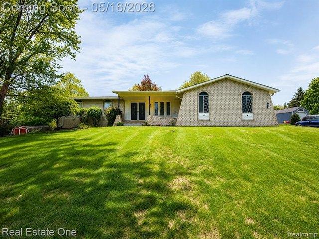 2553 Bullard Rd, Hartland Township, MI 48353