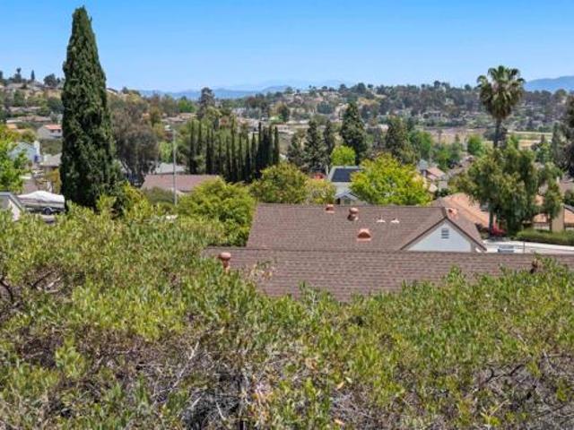 2553 Granada Cir, Spring Valley, CA 91977