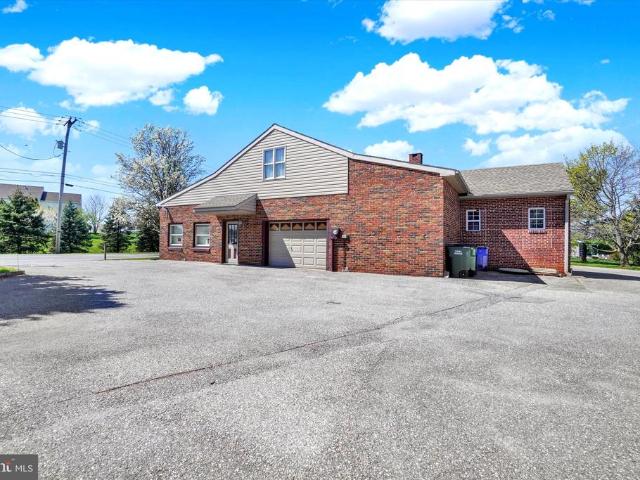 2553 Roosevelt Avenue