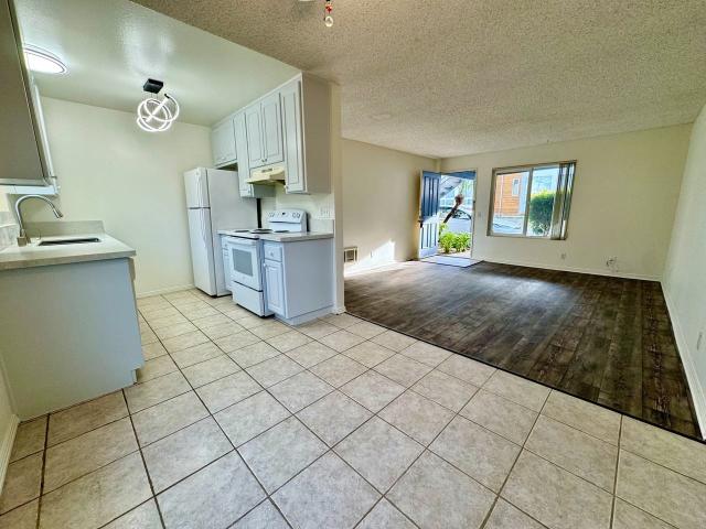 255 253 Tamarack Avenue 2 Bedroom Apartment for Rent at 253 Tamarack Ave, Carlsbad, CA 92008