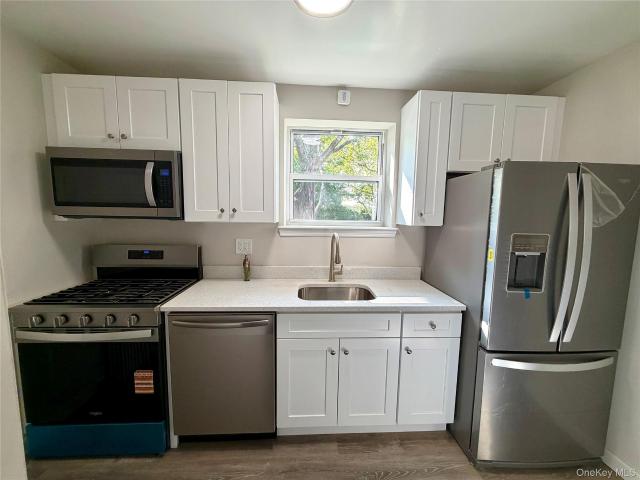 255 4 th Avenue 2nd Floor