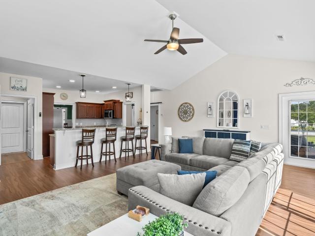 255 Copperwood Loop