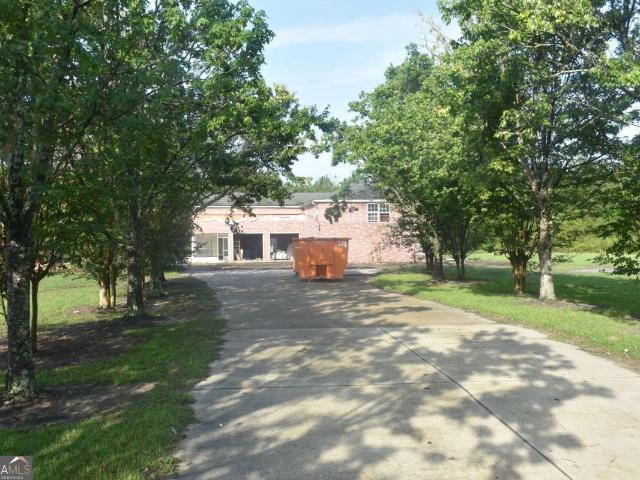 255 Archer Road NE
