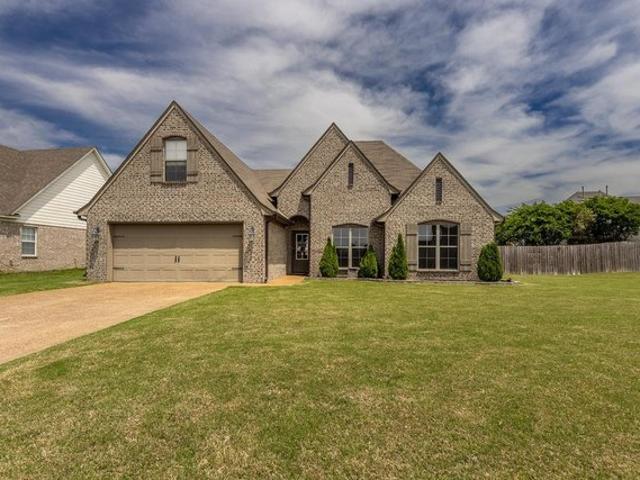 255 Beau Tisdale Dr, Oakland, TN 38060