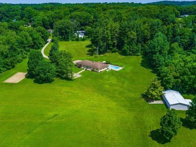 255 Briarwood Dr, Newark, OH 43055