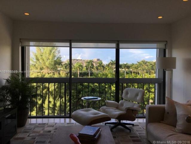 255 Galen Dr #4A, Key Biscayne, FL 33149