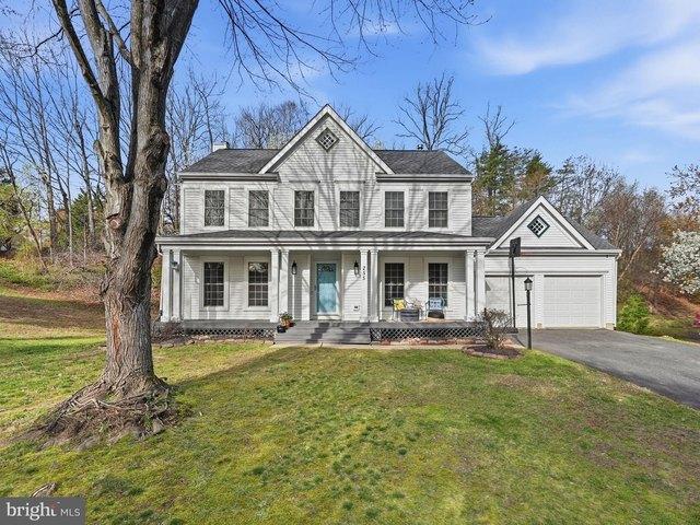 255 Greenspring Dr, Stafford, VA 22554