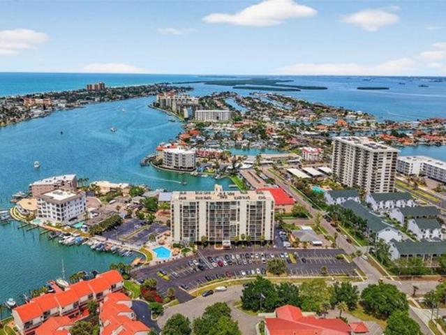 255 Dolphin Pt Apt 211, Clearwater, FL 33767