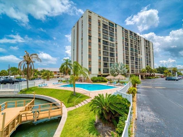 255 Dolphin Pt Apt 307, Clearwater Beach, FL 33767