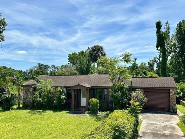 255 Debary Dr, Debary, FL 32713