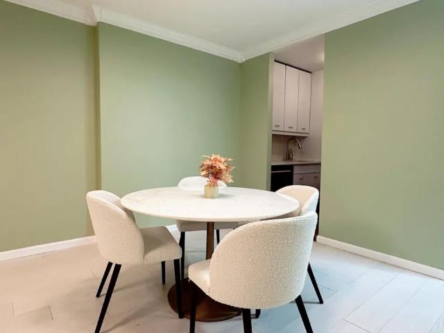 255 E 49th Street 4 A