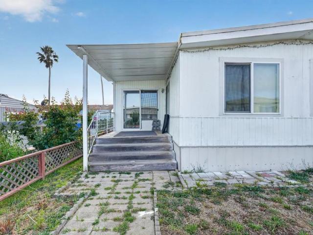 255 E Bolivar 39