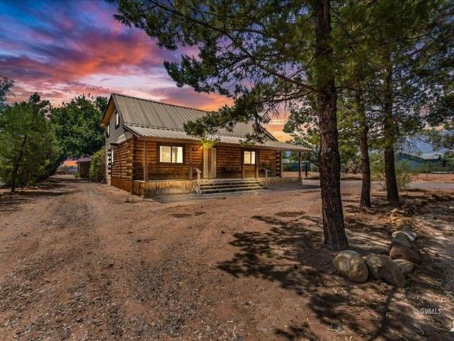 255 E Chuckwagon Loop, Safford, AZ 85546