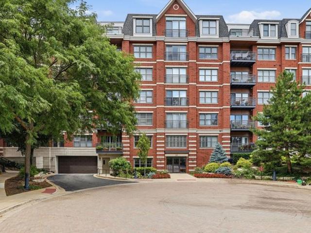255 E Liberty Dr Unit 305 2, Wheaton, IL 60187