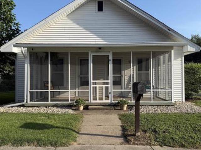 255 E Mechanic St, Bloomfield, IN 47424