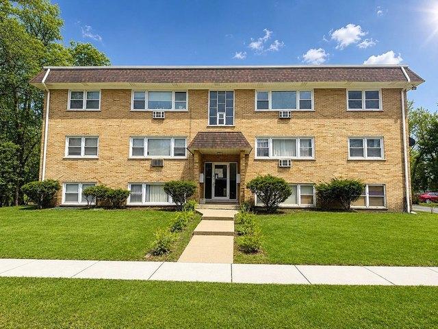 255 E Oak St, Addison, IL 60101
