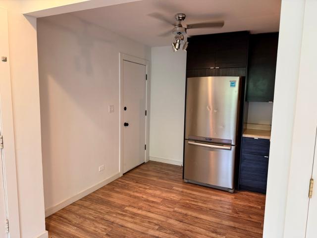 255 E Oak Street # 10