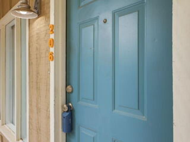 255 E Rampart, Unit 206