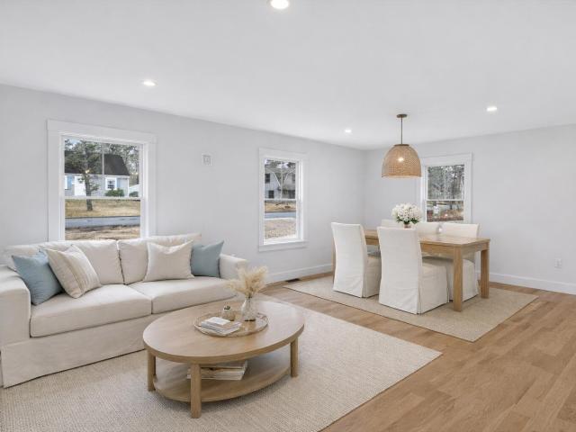 255 Epanow Road