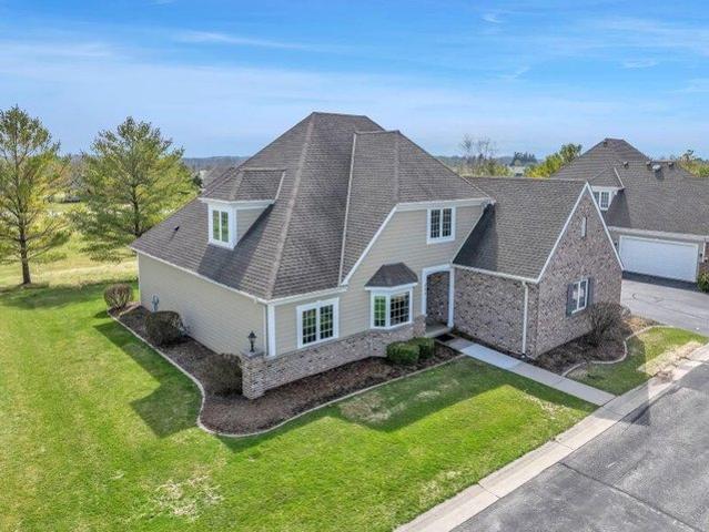 255 Fairway Meadows Ln, Sheboygan Falls, WI 53085