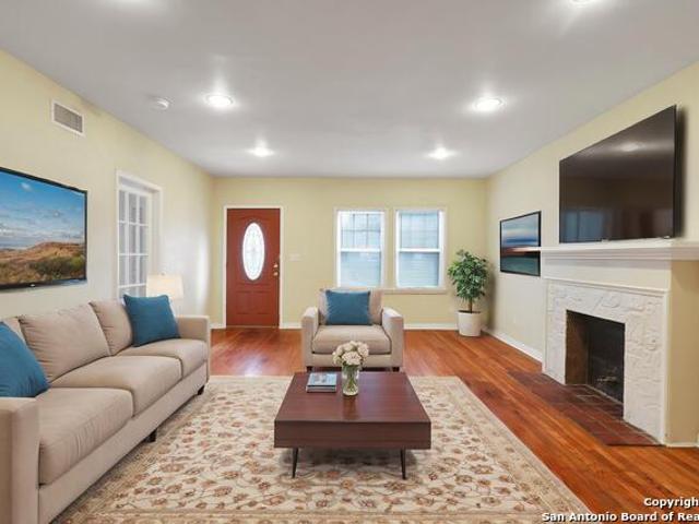 255 Natalen Ave