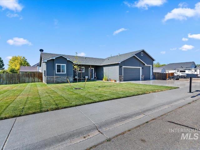255 NE Greystone