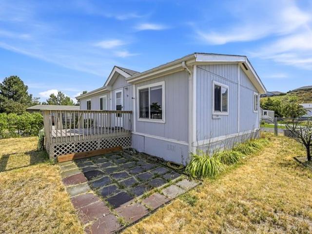 255 NW Golden Hills Dr Spc 39, Pullman, WA 99163