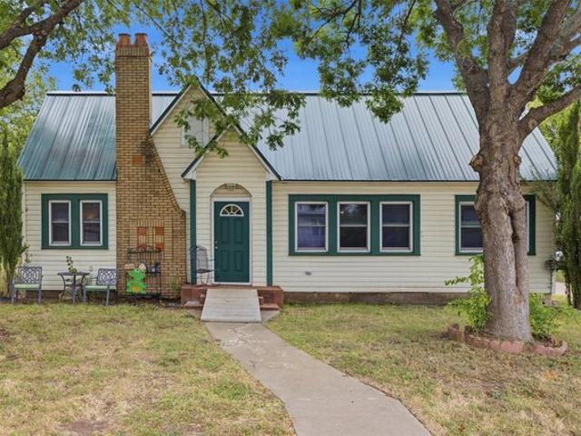 255 S Lampasas St, Bertram, TX 78605