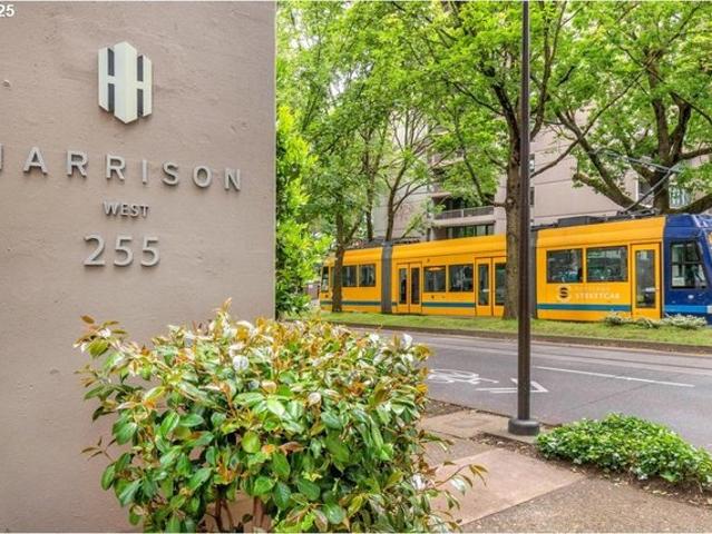 255 SW Harrison St Apt 17H, Portland, OR 97201