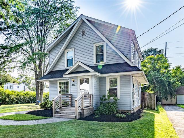 255 Peart Avenue