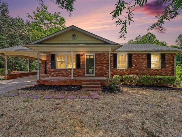 255 Pilotview Loop, Madison, NC 27025
