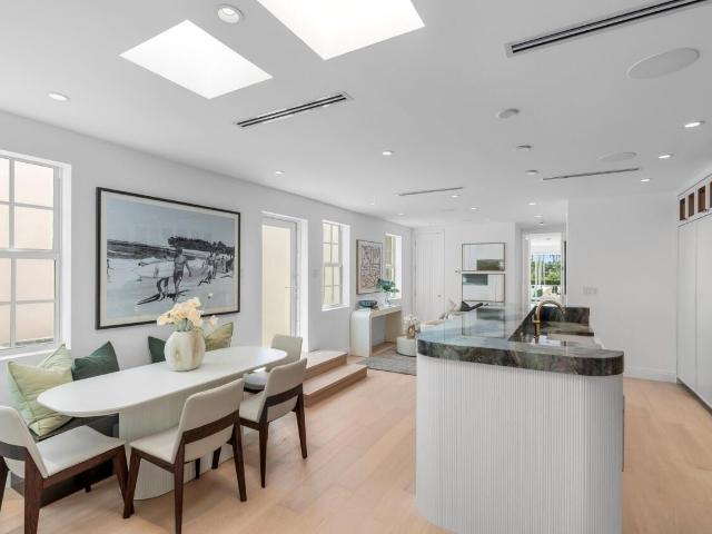 255 ROYAL POINCIANA Way, 2nd floor, Palm Beach, FL