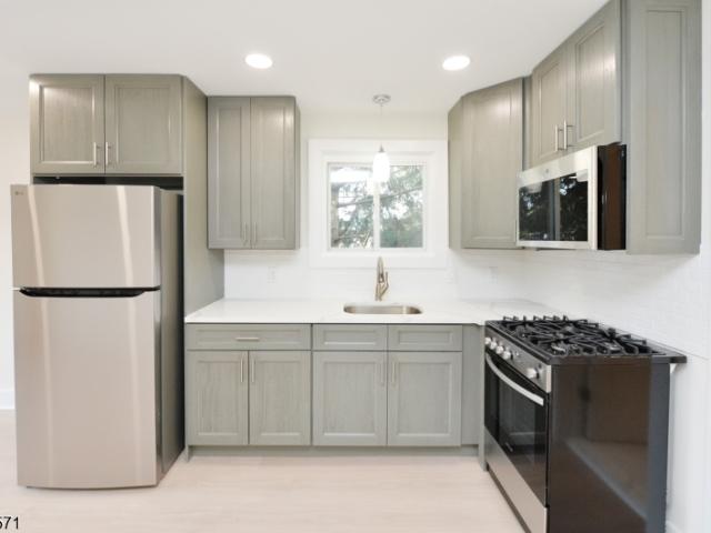 255 Rea Ave # 8