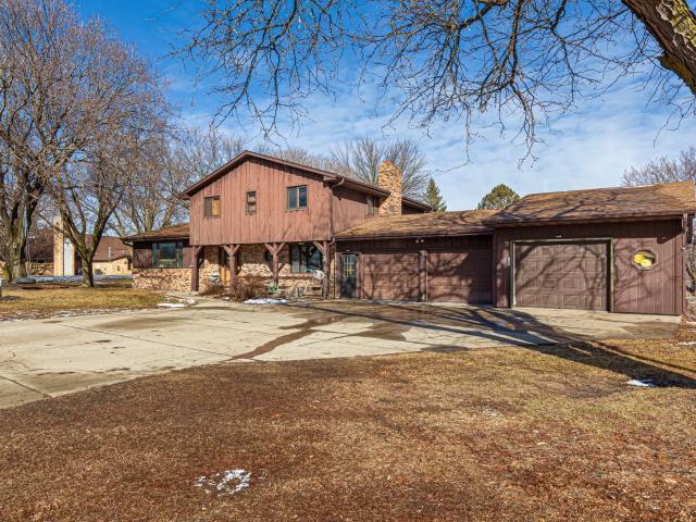 255 W 7th St, Gibbon, MN 55335 | MLS #7034 | Compass