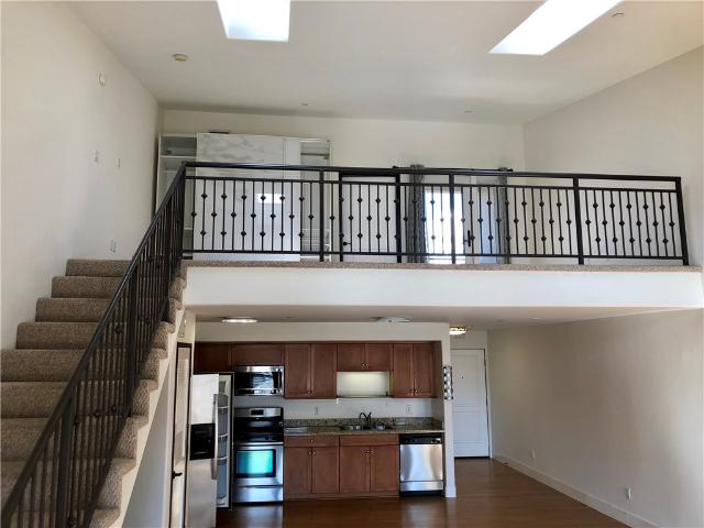 255 W 7th St, Unit 20, San Pedro, CA 90731 | MLS #SB25013 | Compass