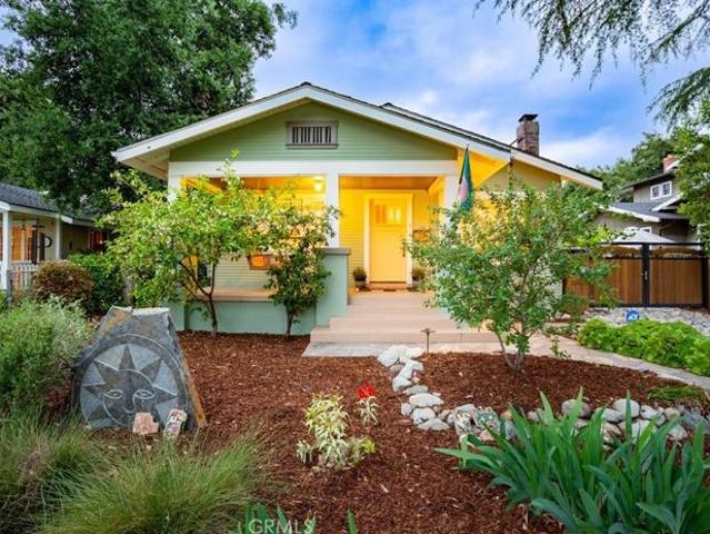 255 W 10th St, Claremont, CA 91711