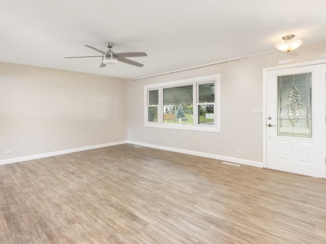 255 W Daniels Road