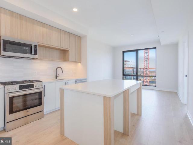 255 W. Falls Station Boulevard # 809