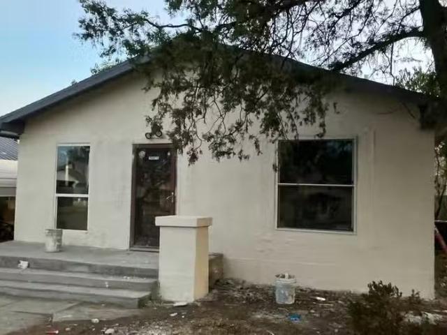 255 W PANHANDLE ST, SLATON, TX 79364 Single Family Residence F.