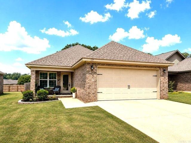 255 Wolf Den Dr, Jonesboro, AR 72405