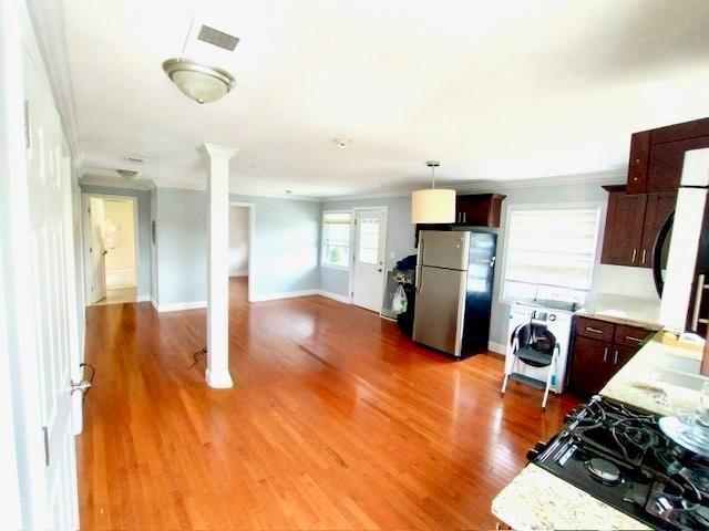 255 Waterman Street 4