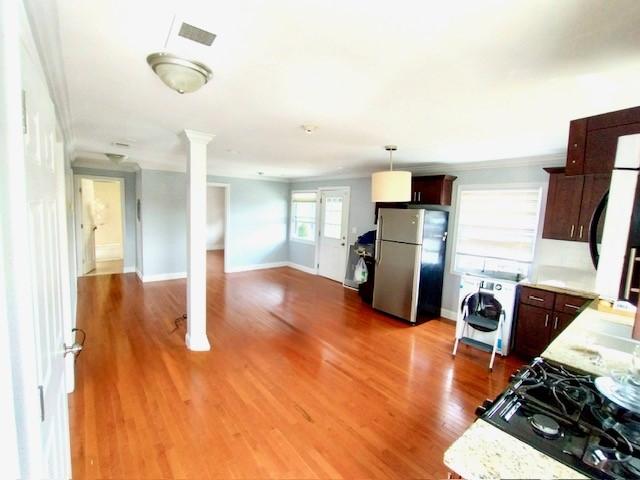 255 Waterman Street 4