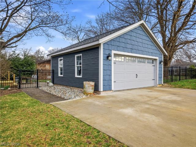 255 Walnut Street