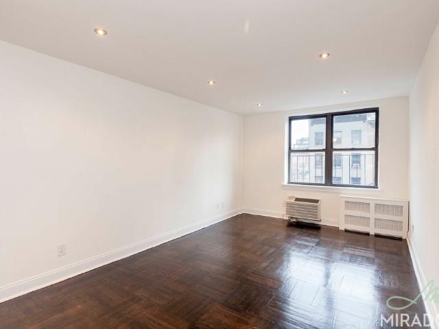 255 West 14th Street, New York, NY