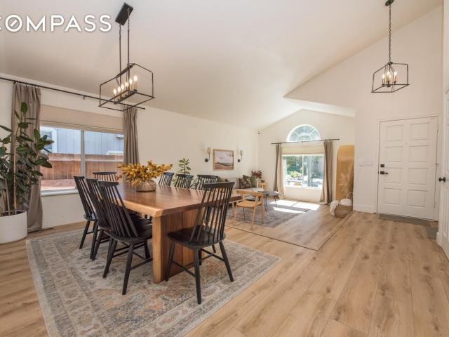 255 Wikiup Meadows Dr, Santa Rosa, CA