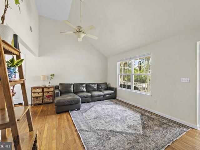 255 Tackle Avenue