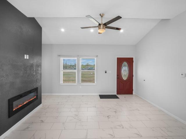 255 Thompson Rd