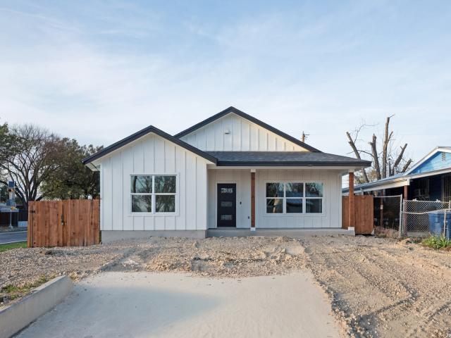 255 Venice, San Antonio, TX 78201 | MLS #1944 | Compass