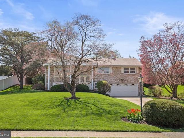 2564 Audlyn Dr, York, PA 17408