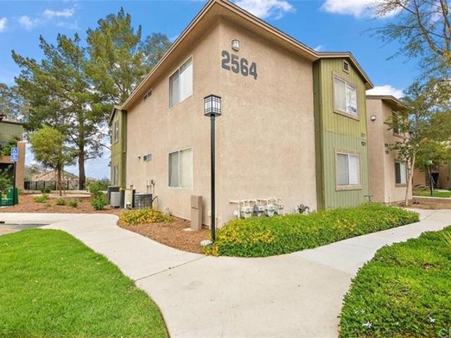 2564 Avenida Del Vista Apt 201, Corona, CA 92882